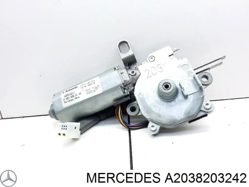 A2038203242 Mercedes двигун приводу люка - купити онлайн в Україні