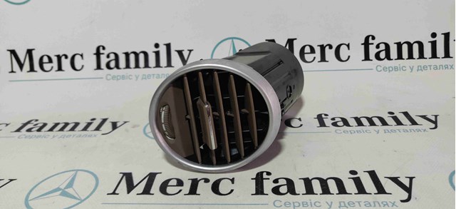 Дефлектор центральный на Mercedes GL-Class (X164)