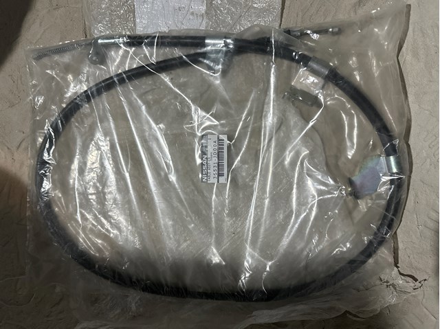 36531JD00A Nissan трос ручного гальма задній, лівий