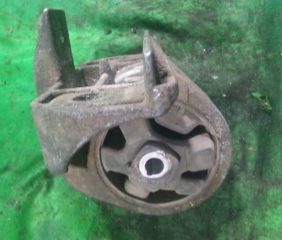 7700804163 Renault (RVI) подушка (опора двигуна, задня)