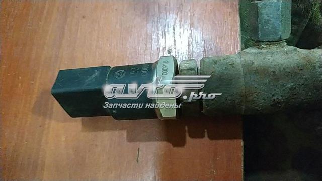 A0041531528 Mercedes датчик тиску палива