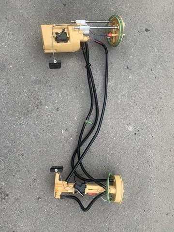 16117195471 BMW бензонасос (Правый)