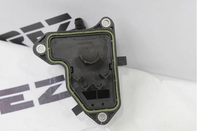 Маслоотделитель картера на Mercedes CLS-Class (C219)