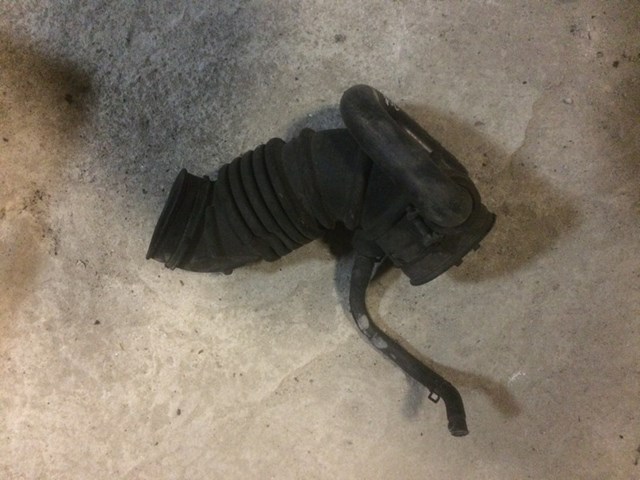 281381G200 Hyundai/Kia патрубок повітряний, вихід повітряного фільтра