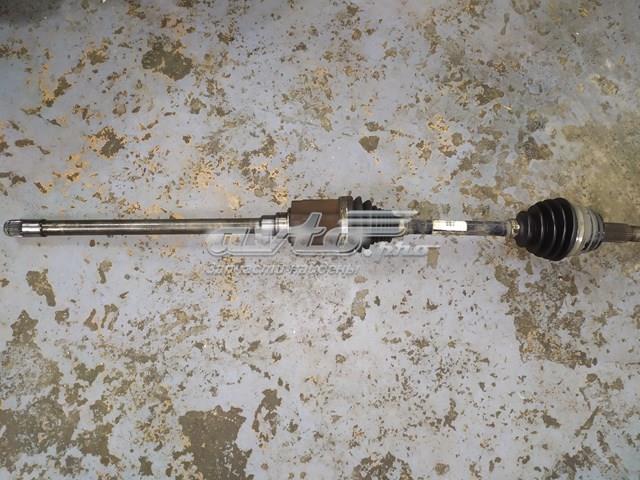 Піввісь (привід) передня, права на BMW X5 (E70)