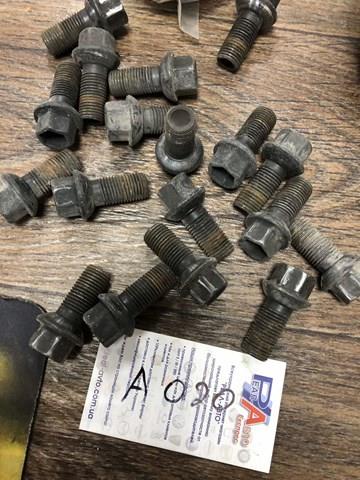 A0009908307 Mercedes болти колісні (M14X1,5X30,7)