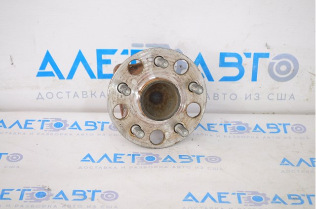 4245076020 Toyota маточина заднього колеса