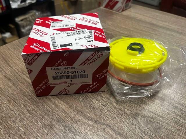 2339051070 Toyota фільтр паливний