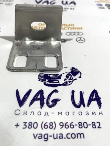 4M0804285 VAG автозапчастина - купити онлайн в Україні
