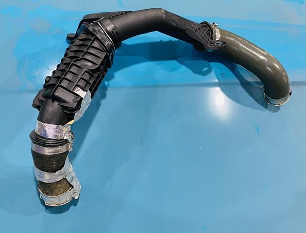 144604018R Renault (RVI) шланг/патрубок інтеркулера, правий