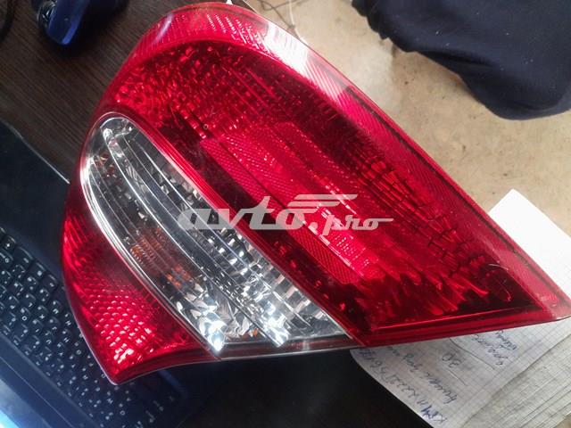 8155006210 Toyota задня права фара - купити онлайн в Україні