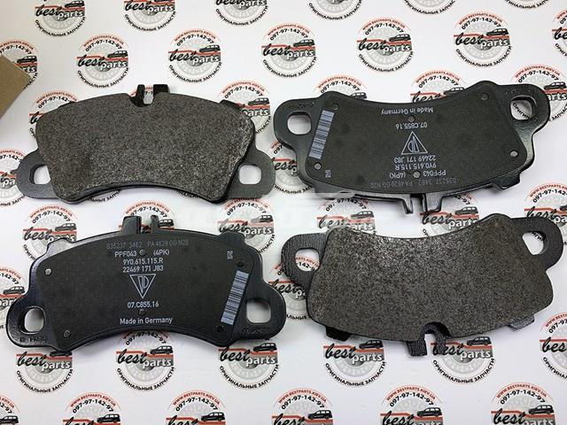 9Y0698151R Porsche накладки гальмівні передні cy 18-