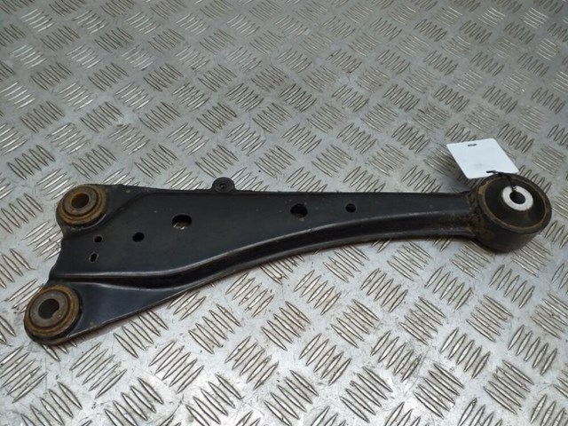 4878048110 Toyota важіль підвіски поздовжній (toyota)