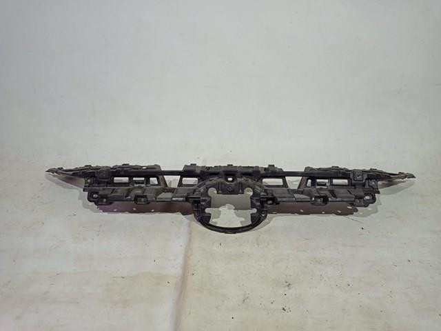 5311542010 Toyota кронштейн решітки радіатора